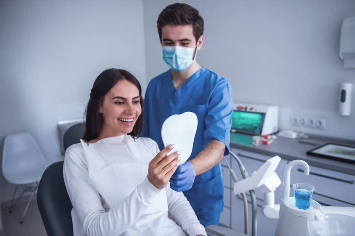 When to Choose a Dentist Over a Hygienist